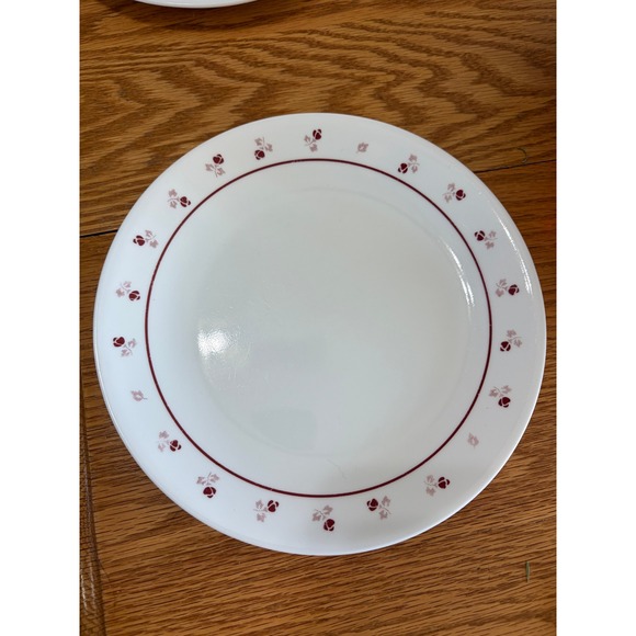 Corelle | Dining | Corelle Burgundy Rose Plate 85 Vintage Floral ...